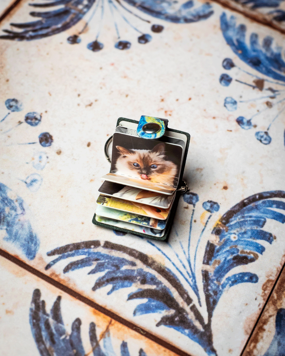 Bookeez Van Gogh Starry Night - Personalized Mini Keychain Album